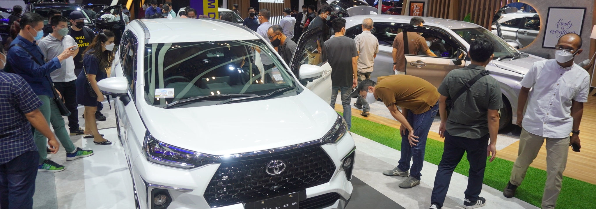 50 Tahun Toyota di Indonesia: Toyota Bukukan SPK 4.502 Unit Selama Periode GIIAS 2021 All New ...